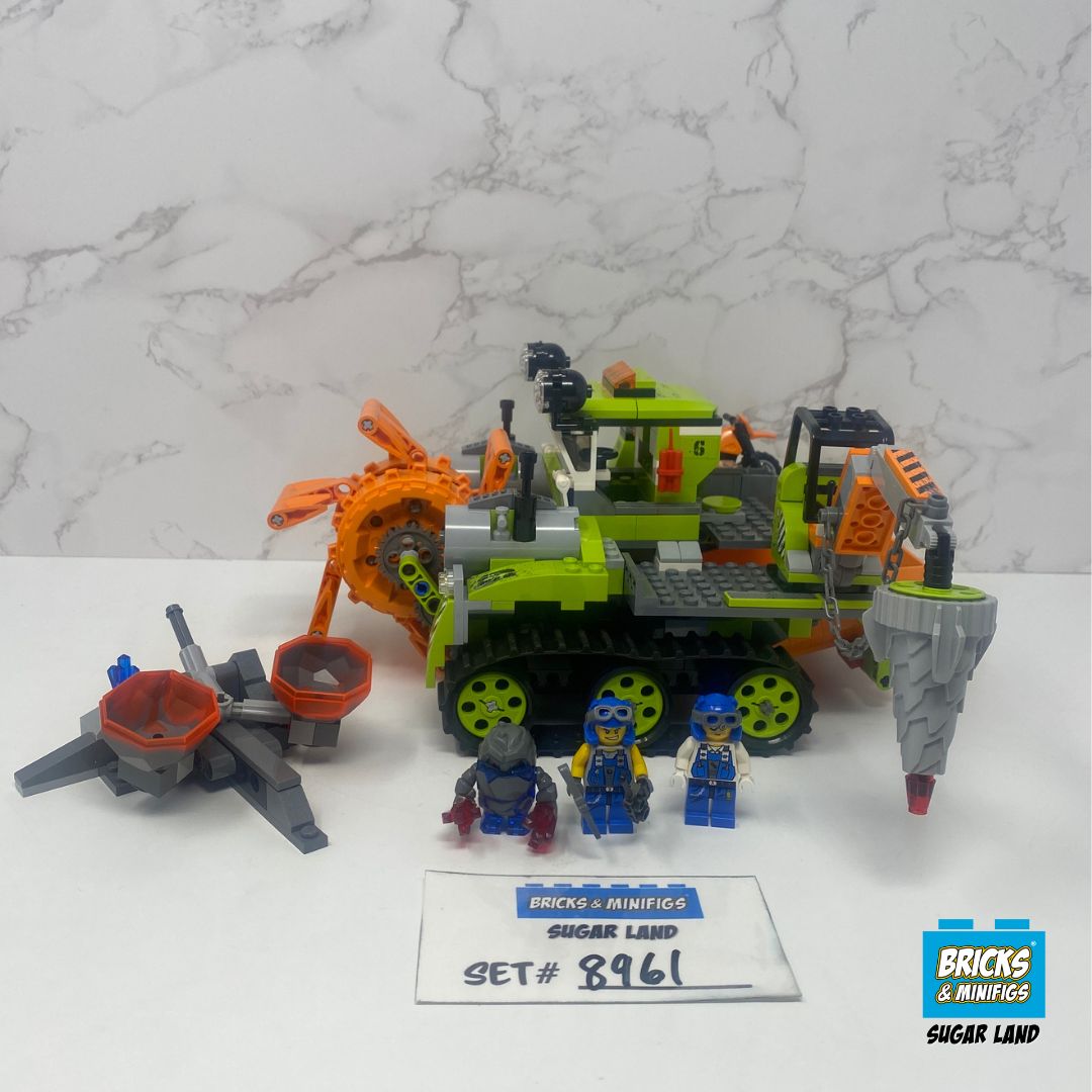 8961 - Crystal Sweeper (U1) – Bricks & Minifigs Sugar Land
